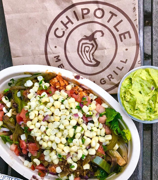 How to Eat More Plants at Your Favorite Restaurant Chains - Meatless Monday